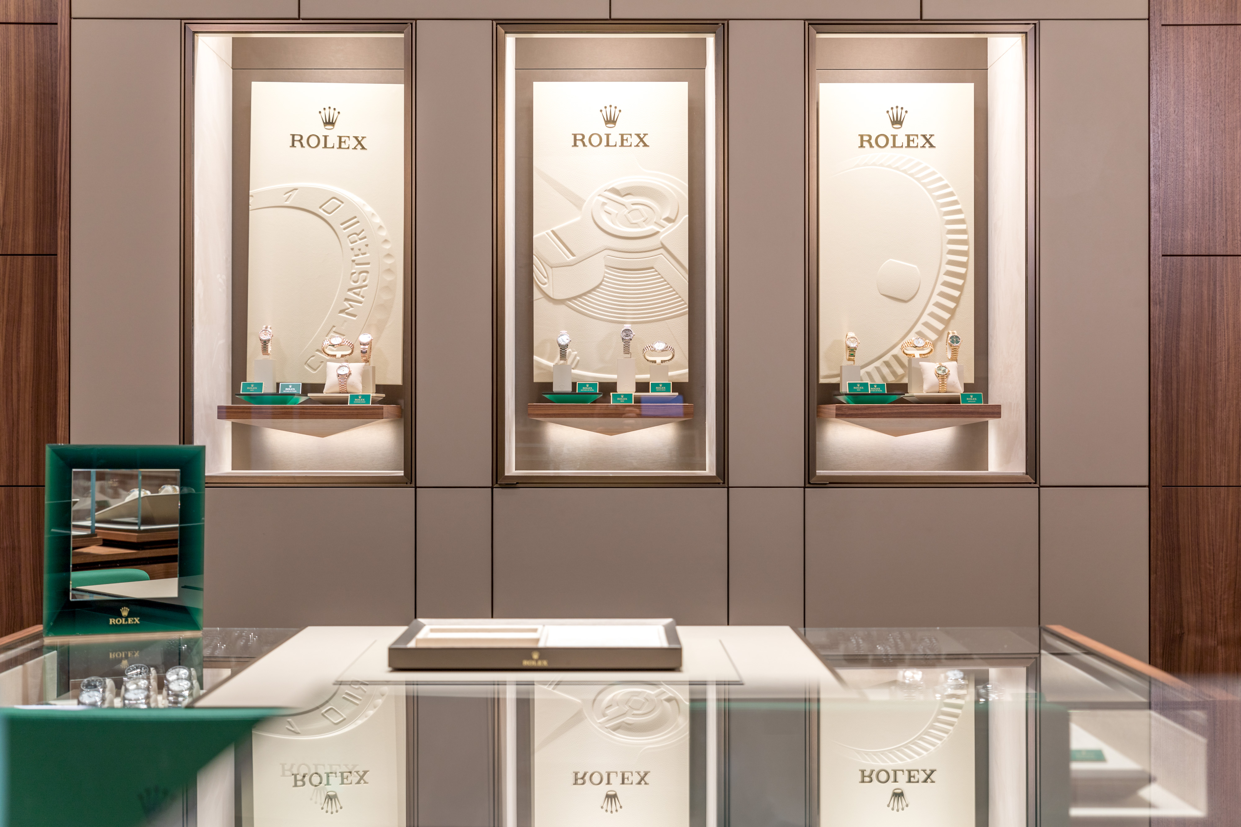 New models of Rolex watches presented in Zagreb — Diplomacy&Commerce ...